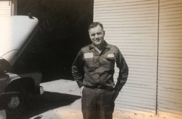 2-Cycle Oil Shelf Life: How Long Is Two-Stroke Good For? – Thriving Yard